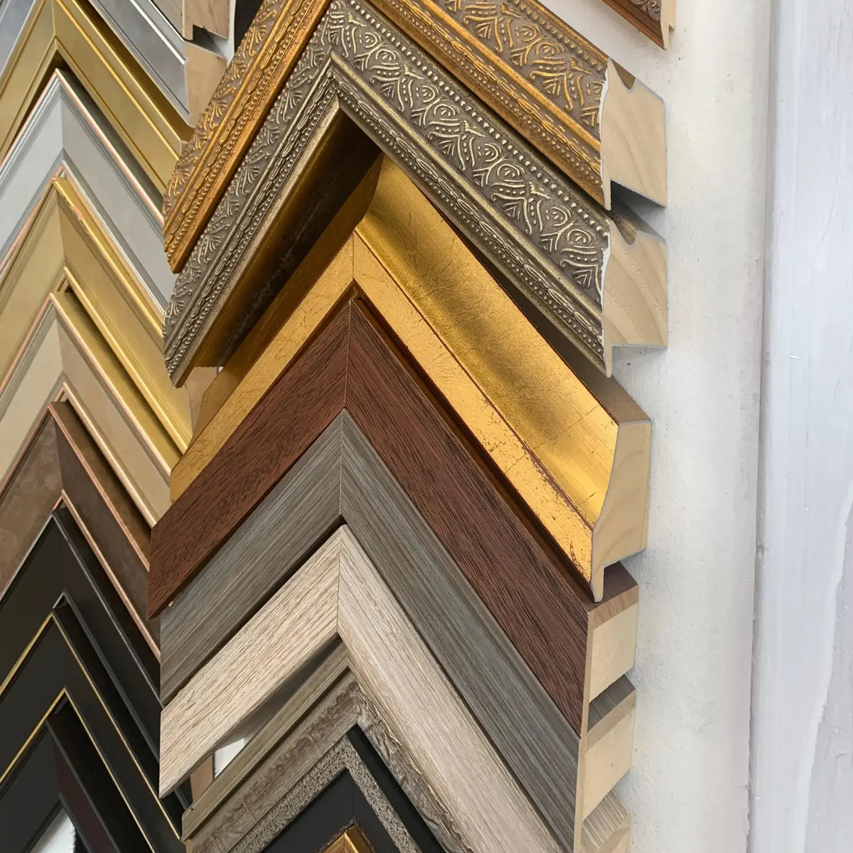 Top Picture Frame Moulding Suppliers — Modern Memory Design