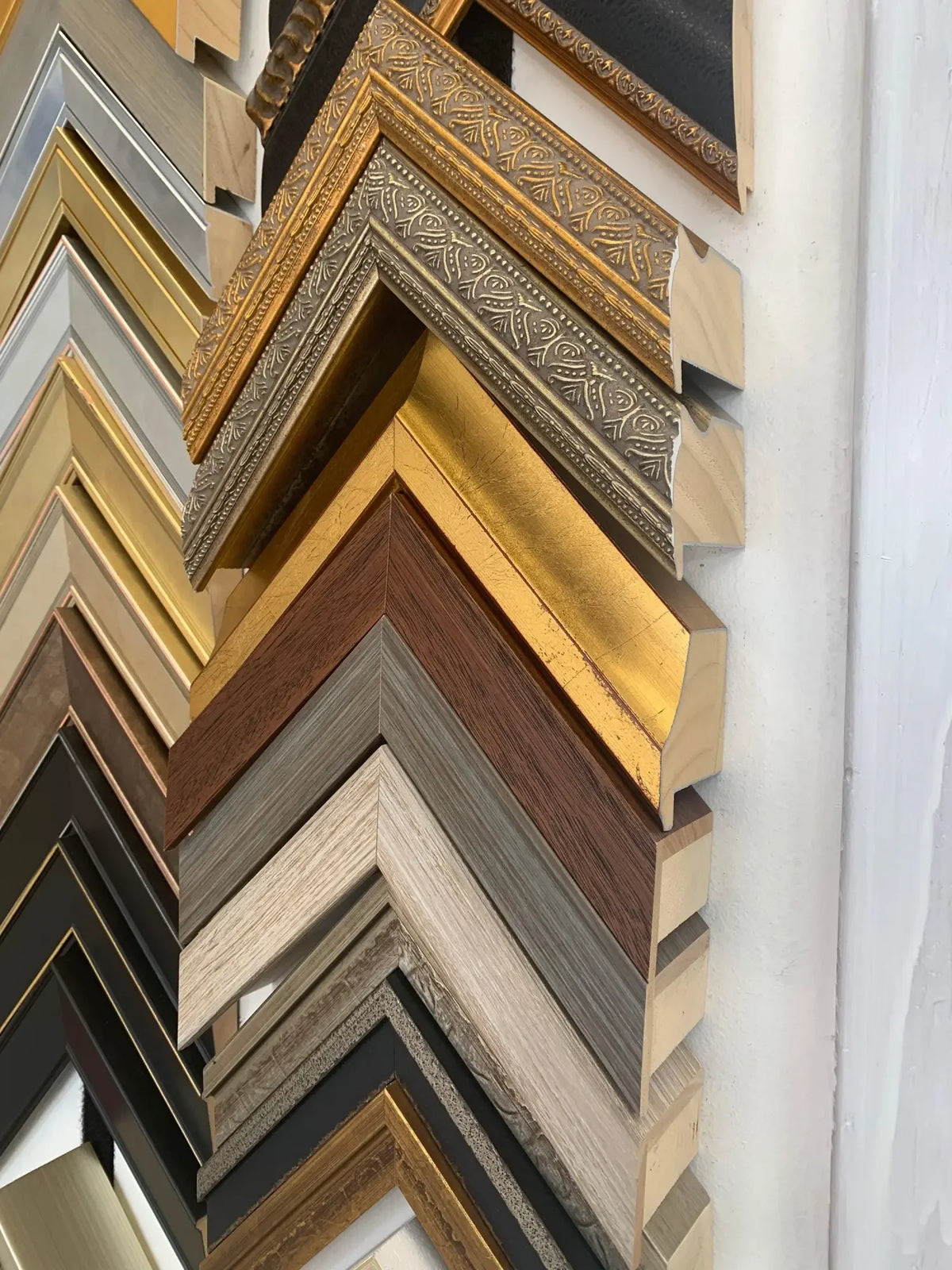 Top Picture Frame Moulding Suppliers — Modern Memory Design